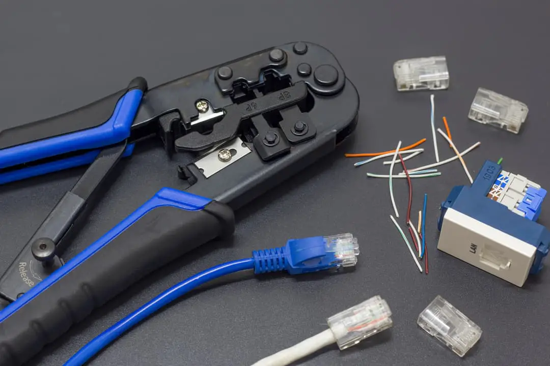 How To Run Ethernet Cable Along Wall - Homely Baron